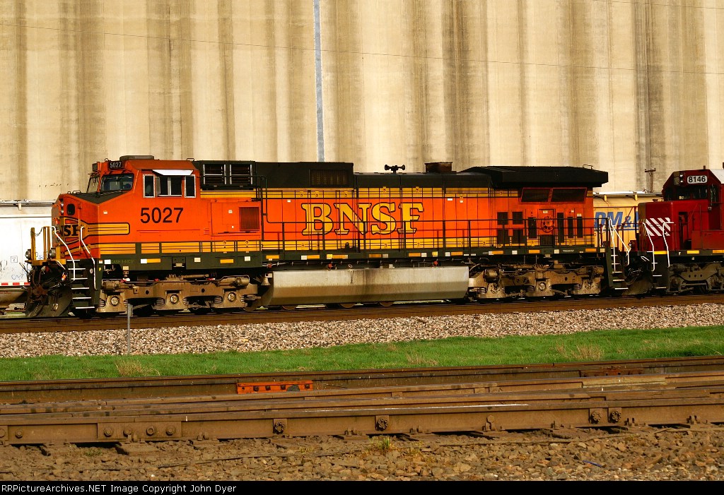 BNSF 5027